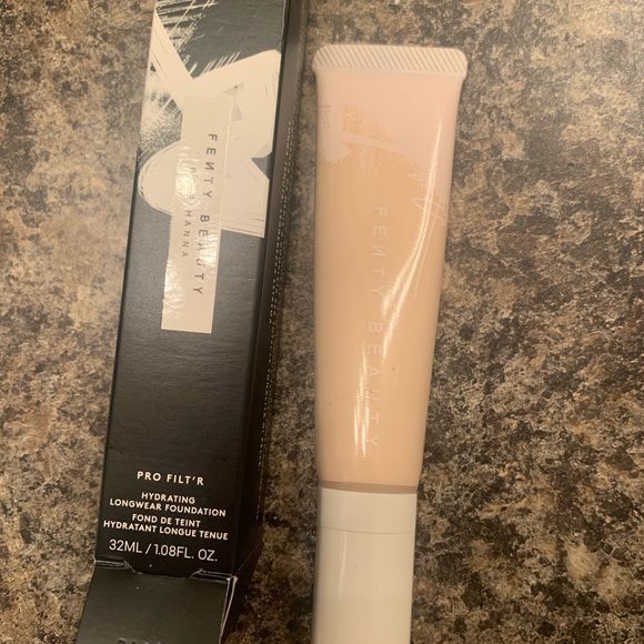 Fenty Beauty | Makeup | Fenty Pro Filtr Hydrating Long Wear Foundation ...